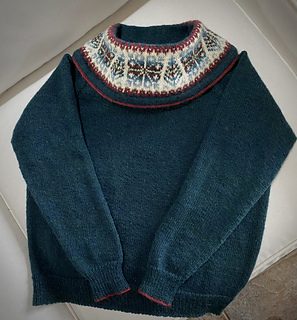 Ravelry: Raglantröjor Blåmussla & Levenwick Beach Sweaters pattern by ...