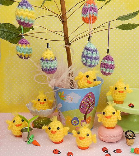 Ravelry: Super Quick Micro Chick pattern by Moji-Moji Design