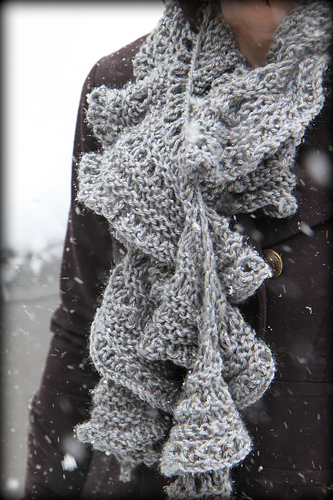 Ravelry: Ruffle lace scarf pattern by Suzie Blackman