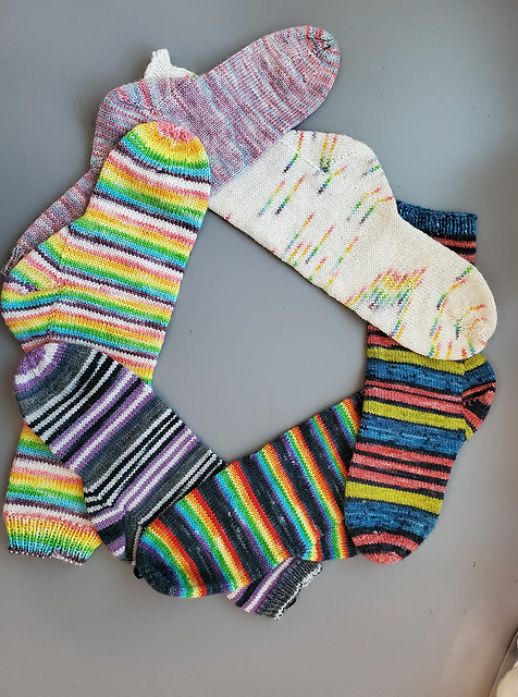 Ravelry: Diamond Heel Sock pattern by Laura Salisbury