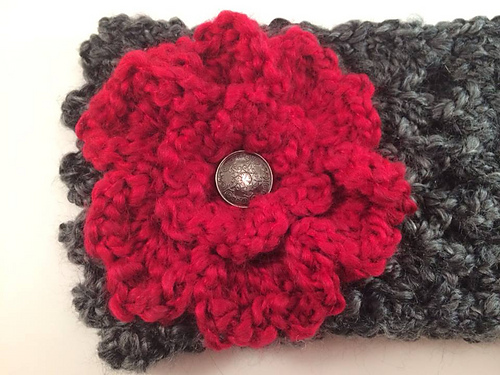 Ravelry: Country Cottage Ear Warmer pattern by Sarah Moss