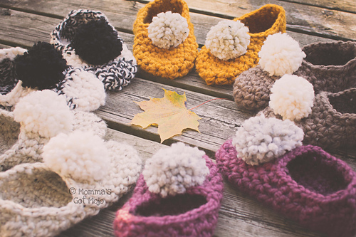 Ravelry: Cabin Slippers pattern by Sarah Moss