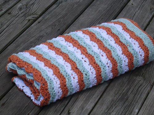 Ravelry: Wavy Shells Blanket pattern by Mindy Acosta