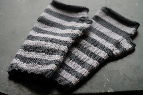 Ravelry: momogus' Stripey Mitts