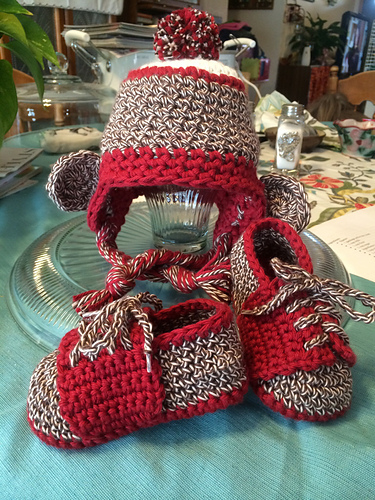 Ravelry: Bulky Monkey Earflap Beanie pattern by Elizabeth Alan