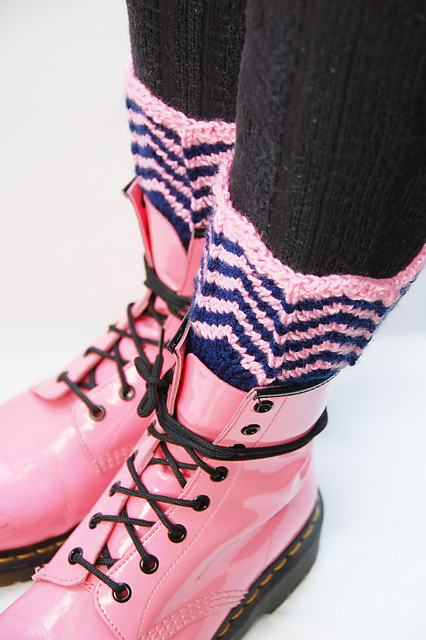 Ravelry: chevron boot toppers pattern by bunnymuff - Mona Zillah