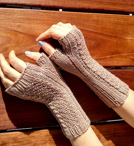 Ravelry: stake and strand pattern by bunnymuff - Mona Zillah