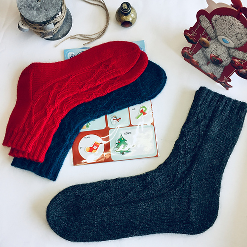 Ravelry: Rubin Socks pattern by Monika Lakt