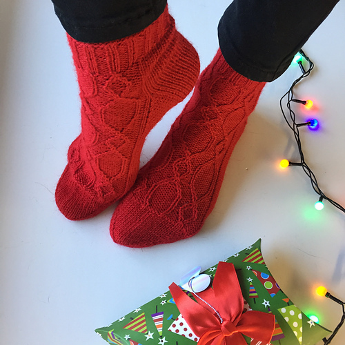 Ravelry: Rubin Socks pattern by Monika Lakt