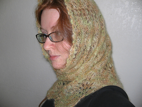 Pattern recommendations for less than 200 yards of yarn? : r/knitting