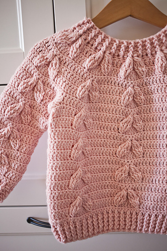 Ravelry: Magnolia Sweater pattern by Mon Petit Violon