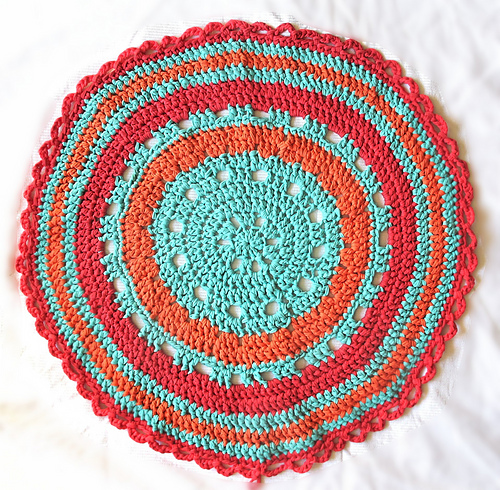 Ravelry: round crocheted rug pattern by moois van me