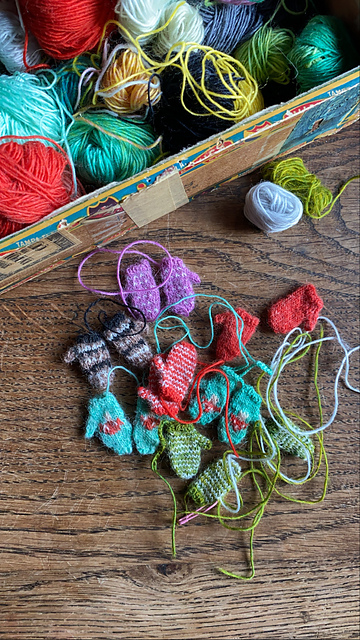 Ravelry: Tiny Woolen Mittens pattern by Erica McCurdy
