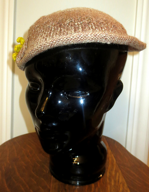 Ravelry: Spring Daffodil Hat pattern by Hannah Poon