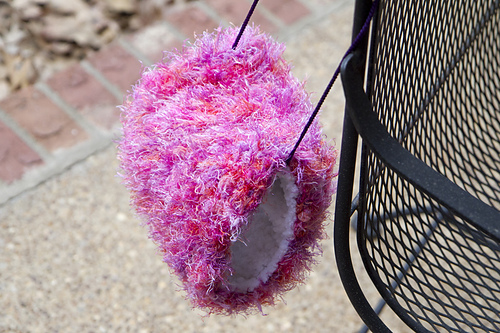 Ravelry: Muffy Hand Muff pattern by jemajo