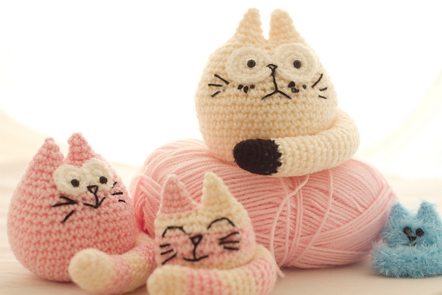 Ravelry: Three Fat Cats pattern by Sarah Lyons