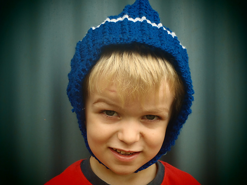Ravelry: Bramble Bonnet / Pixie Hat pattern by Maya Levitt Designs
