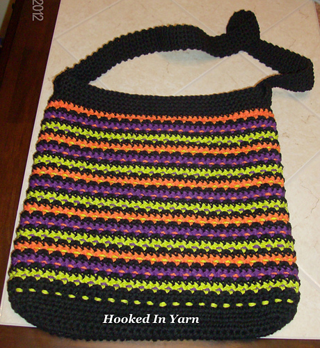 Ravelry: INside OUT Bag pattern by Shelly Mason