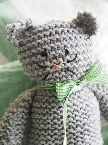 Ravelry: Itty Bitty Knitty Kitty pattern by Leah Batt