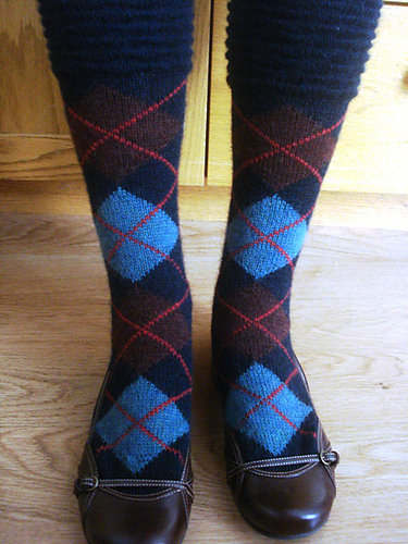 Ravelry: Hunter's Argyle Socks pattern by Nicky Epstein