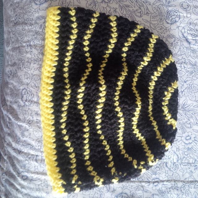 Ravelry: mtgrniiz79's Todd's Brain Waves Beanie