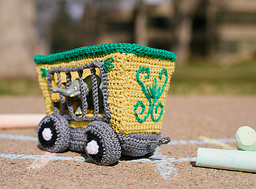 Ravelry: Animal Train Car pattern by Megan Kreiner