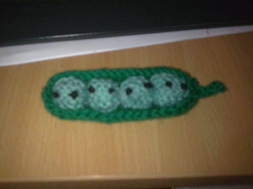 Ravelry: Peas in a Pod pattern by Jean Greenhowe