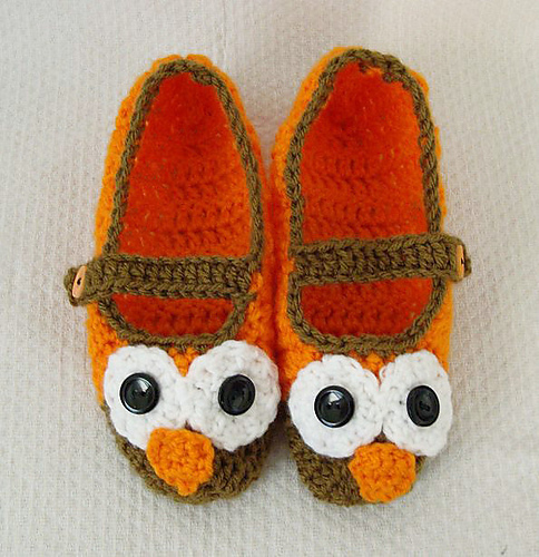 Ravelry: Owl Slipper pattern by Mary Wright