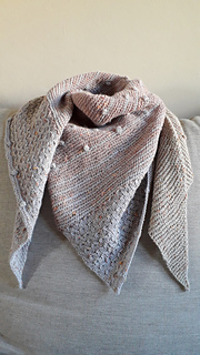 Ravelry: Chloe Shawl pattern by Myriam Forneris