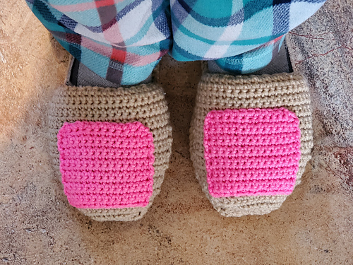 Ravelry: Big Toe Slippers pattern by Lisa Ferrel