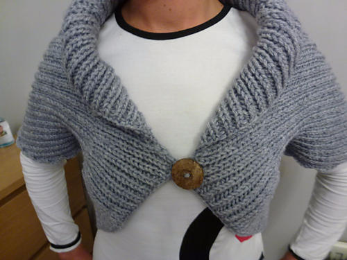 Ravelry: Shrug pattern by Dotty Patterns