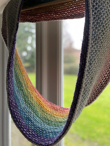 Ravelry: Rainbow Infinity Scarf pattern by Roeska Blankevoort