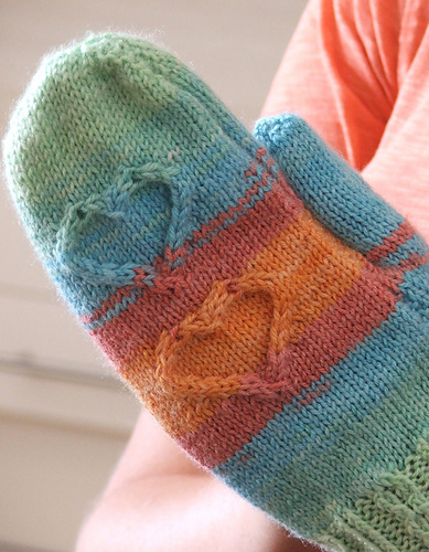 Ravelry: With Love... mittens pattern by Piro