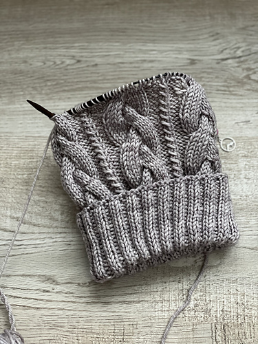 Ravelry: The Statement Beanie pattern by Nadine MacLeod