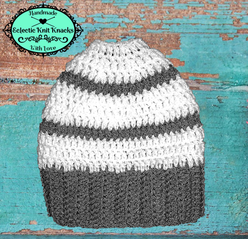 Ravelry: Messy Bun Hat pattern by Eclectic Knit Knacks