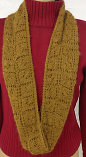 Ravelry: Sassafras Mobius Scarf pattern by Lisa Jacobs