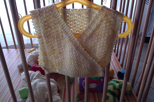 Ravelry: Sweet Hortense heartwarmer pattern by Christine de Savoie