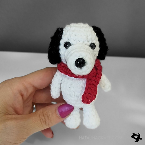 Ravelry: Black & White Beagle pattern by Natalina Craft