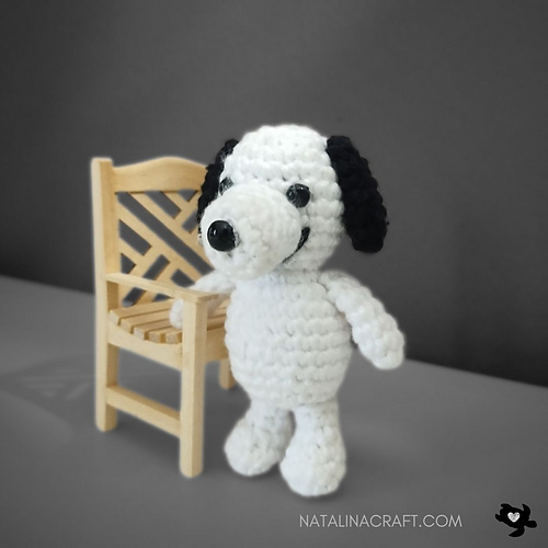 Ravelry: Black & White Beagle pattern by Natalina Craft