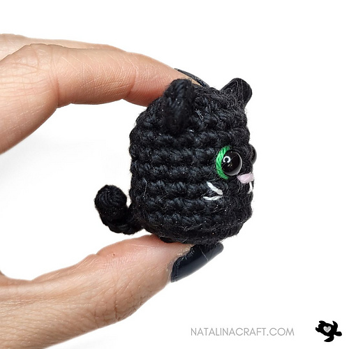 Ravelry: Black Cat pattern by Natalina Craft