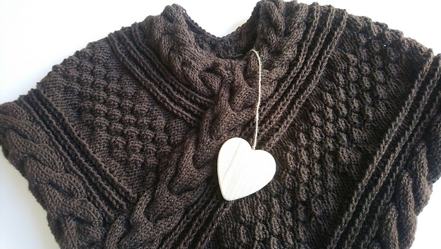 Ravelry: natlaine's Poncho "Triangle"