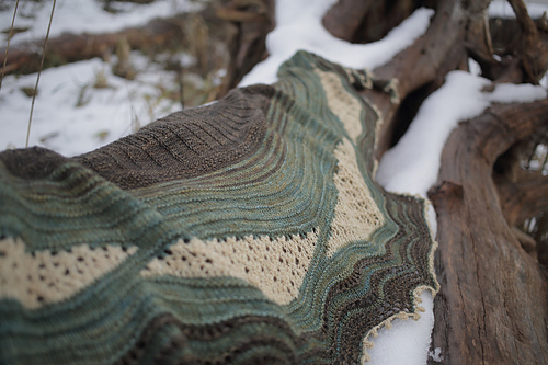 Ravelry: Maighdeann-ròin, the Seal Maiden pattern by Nat Raedwulf
