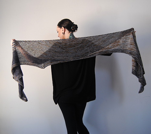 Ravelry: Diaemus pattern by Lisa Mutch