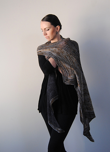 Ravelry: Diaemus pattern by Lisa Mutch