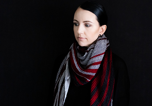 Ravelry: Bloodmoon pattern by Lisa Mutch