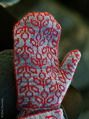 Ravelry: Lotus Leaf Mittens pattern by Elli Stubenrauch