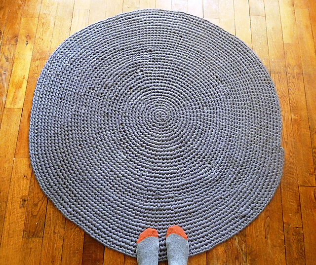 Ravelry: Zpagetti round and simple rug pattern by Raphaelle from Reader ...