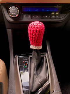 Ravelry: Gear Shift Cover pattern by Emily Netherland