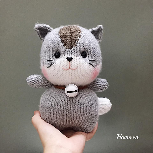 Ravelry: Cherry Chibi Cat pattern by Ngoc Ngoc Nguyen