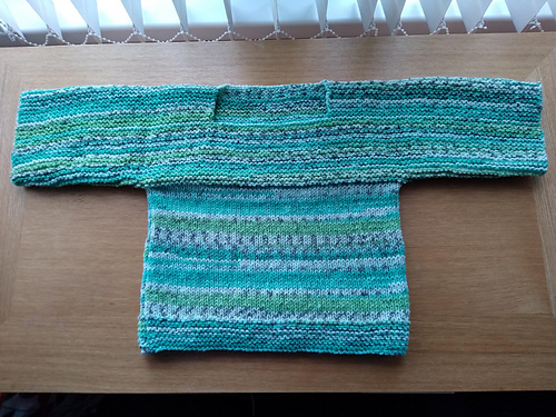 Ravelry: CHAY Easy Pullover Baby Sweater pattern by marianna mel